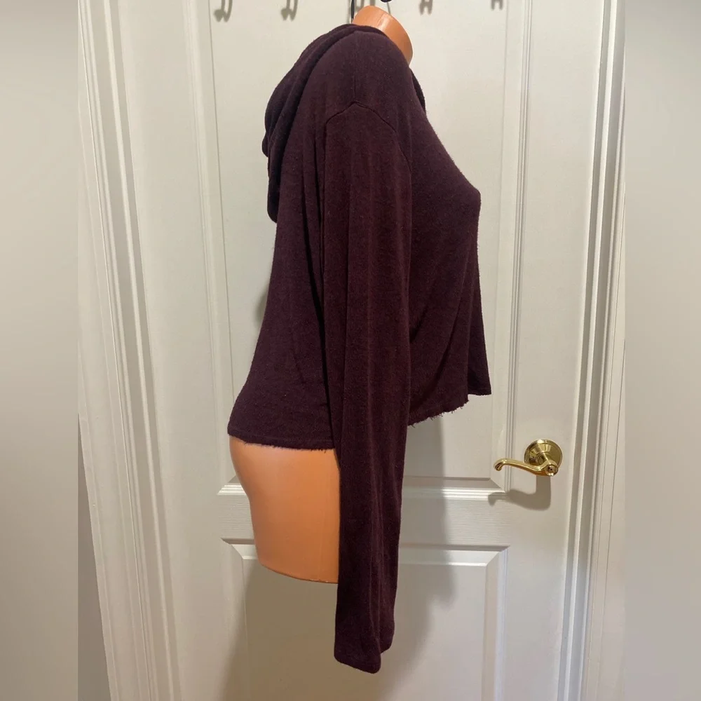 Brandy Melville | Sweaters | Brandy Melville John Galt Soft Lennon ...